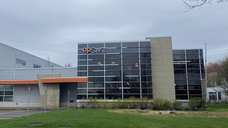 [Reportage] Des travailleurs étrangers dénoncent les permis fermés et ...