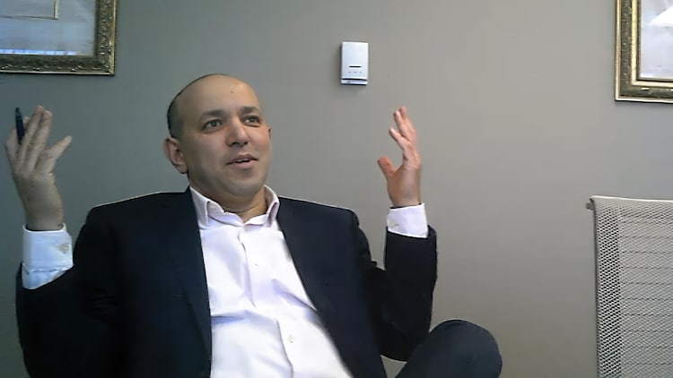 Les 9 vies de Robert Butler | Radio-Canada