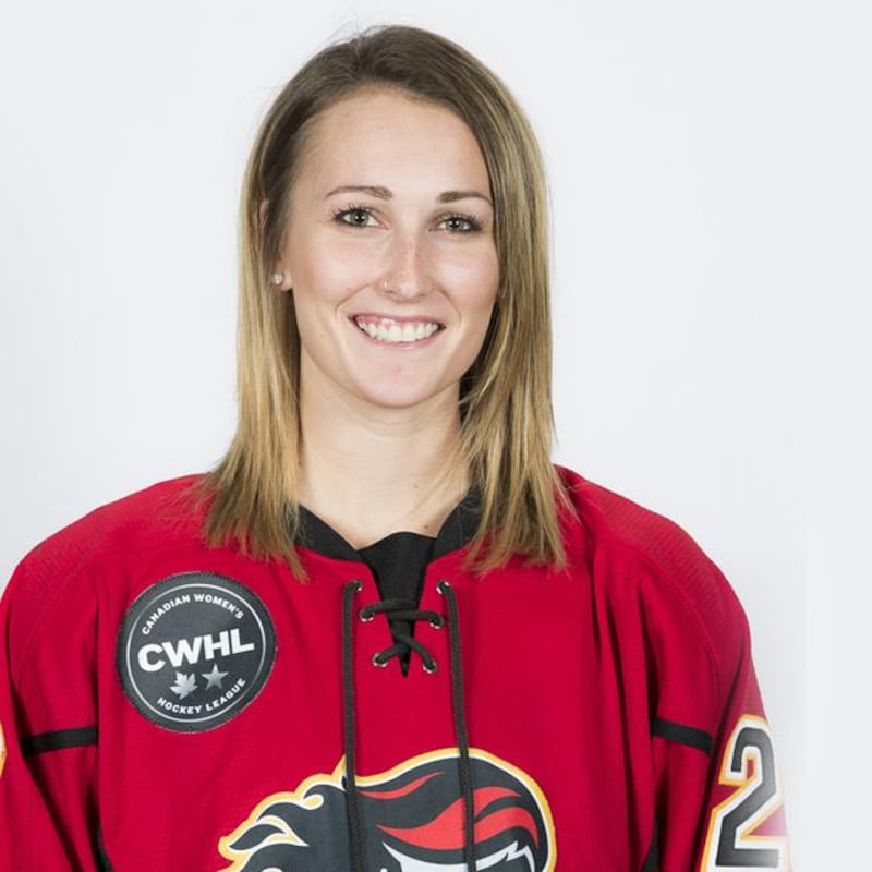 Une première femme entraîneuse dans la LNH | MAJ | Radio-Canada