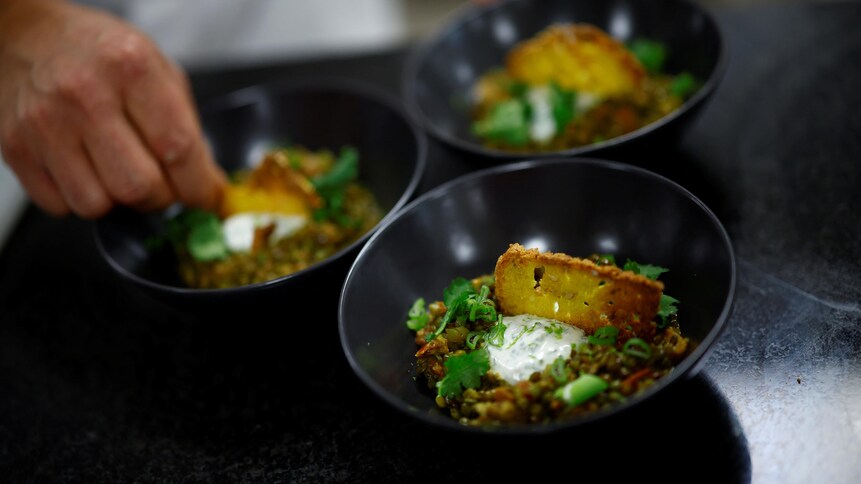 Voici un des plats qui seront servis aux athlètes olympiques à Paris ...