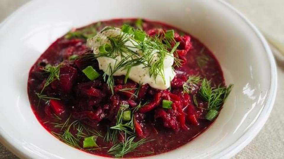 Une recette de bortsch végétarien parfaite pour la fin de l’été