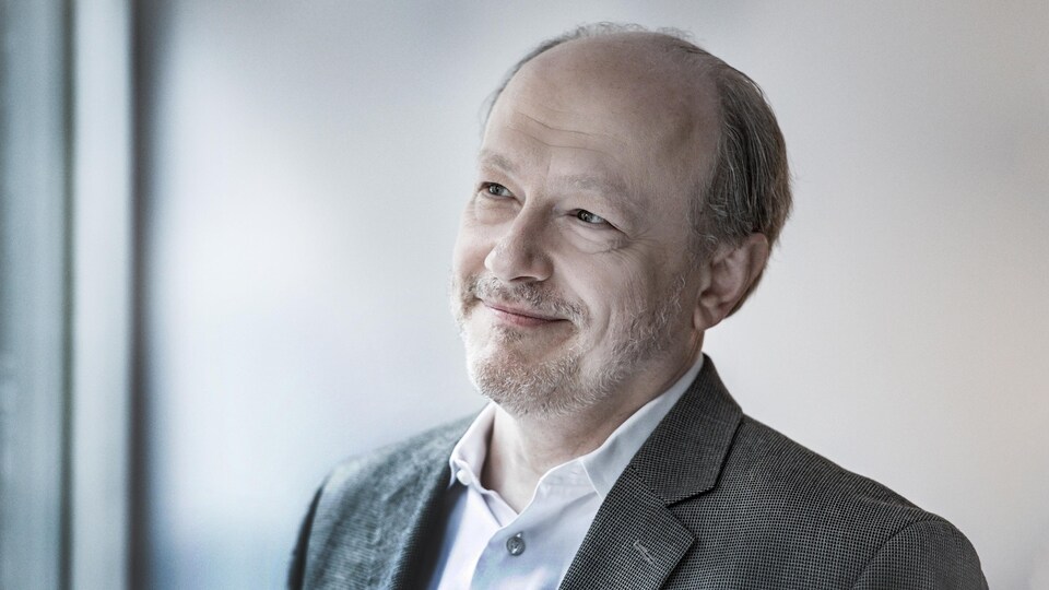 Le virtuose Marc-André Hamelin en prestation aux Tiny Desk Concerts de NPR | Radio-Canada.ca