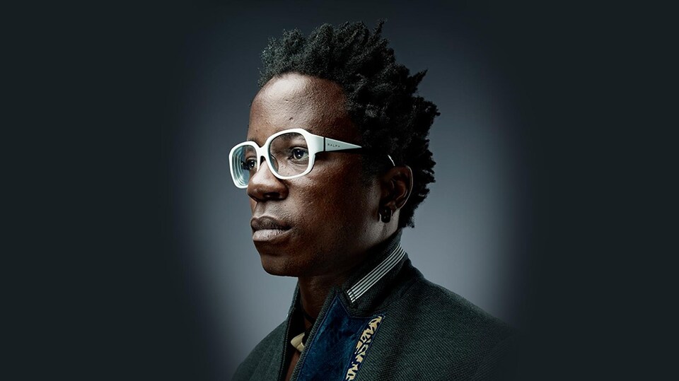 Blick Bassy mélange les genres musicaux de façon unique