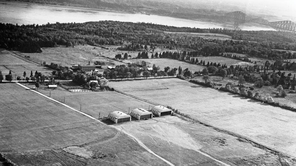 L'ancien aéroport de Sainte-Foy