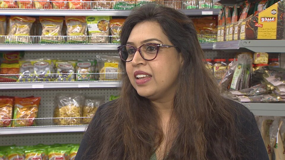 Hausse du salaire minimum : des gens d’affaires souhaitent de l’aide ...