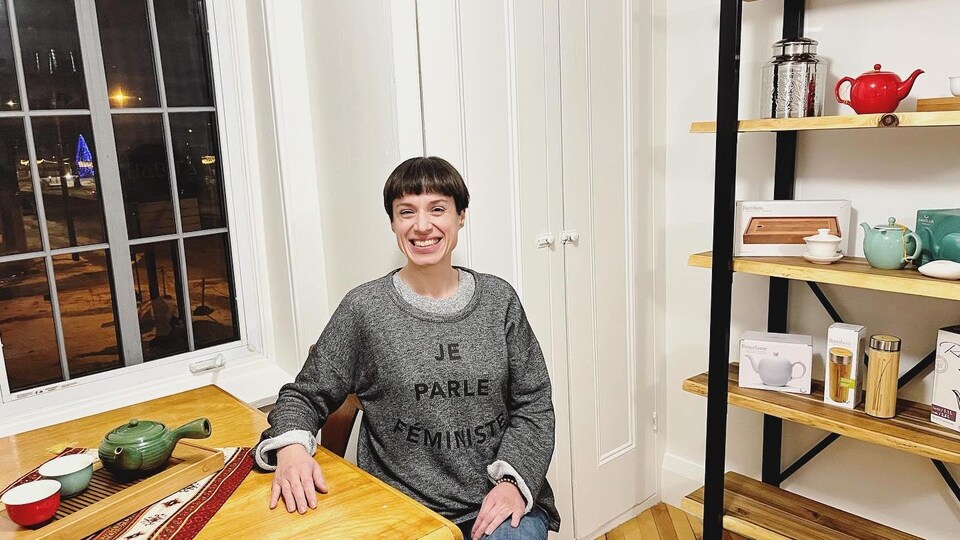La poète Aimée Lévesque ouvre une boutique de thé à Rimouski