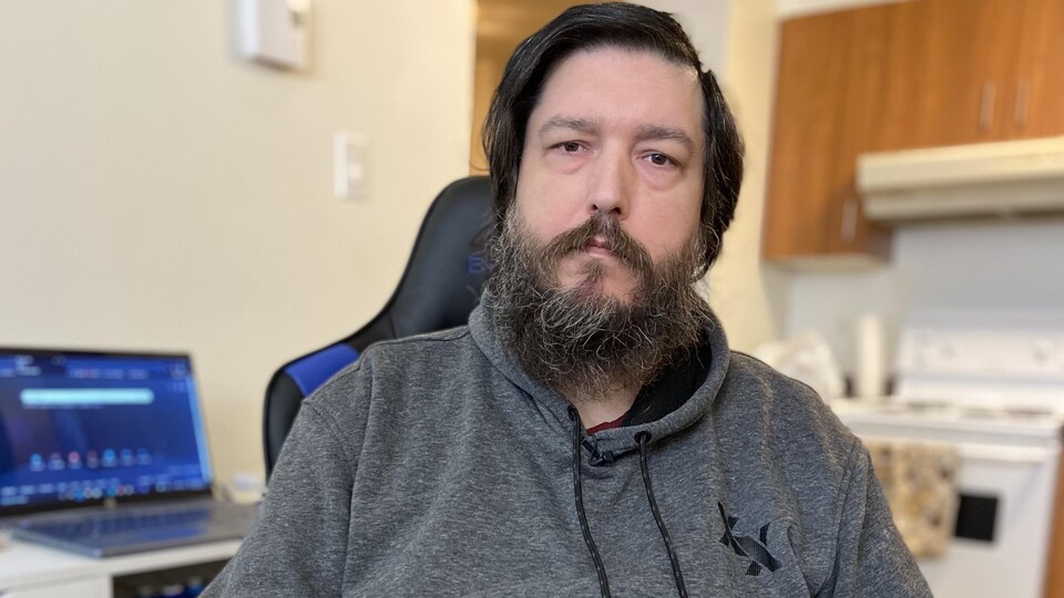 Santé mentale : hébergé à 500 $, relogé à 1100 $ par mois | Radio-Canada.ca