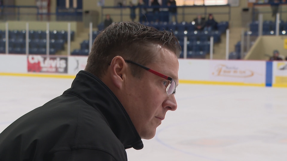 Quand un trio de mamans dirige 15 adolescents | Radio-Canada.ca