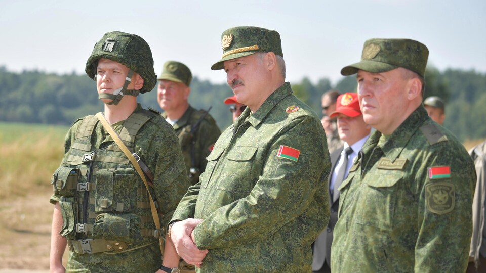 Bélarus : le président ordonne à l'armée de défendre l'intégrité ...