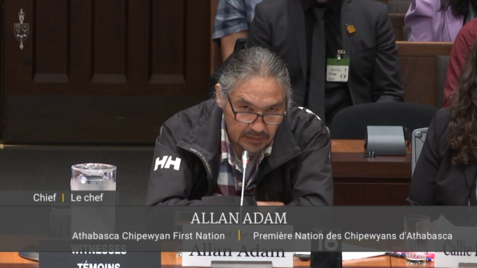 Des chefs autochtones exigent la dissolution du Régulateur de l’énergie ...