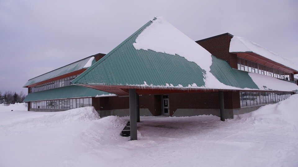 Les Innus s'expriment aussi par l'architecture | ICI Radio-Canada.ca