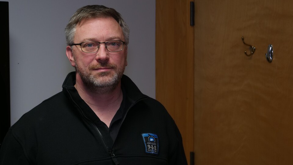 Le 911 maintenant disponible dans les Territoires du Nord-Ouest | Radio ...