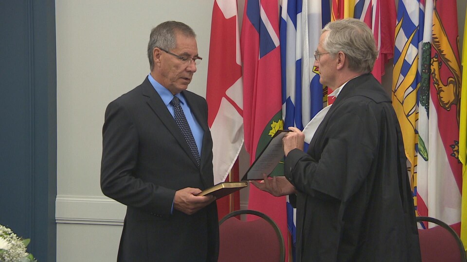 Le nouveau lieutenant-gouverneur assermenté | Radio-Canada.ca
