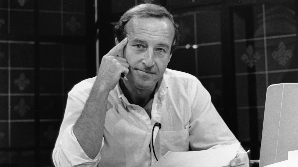 Bernard Derome reçoit le prix Hommage Judith-Jasmin | Radio-Canada.ca