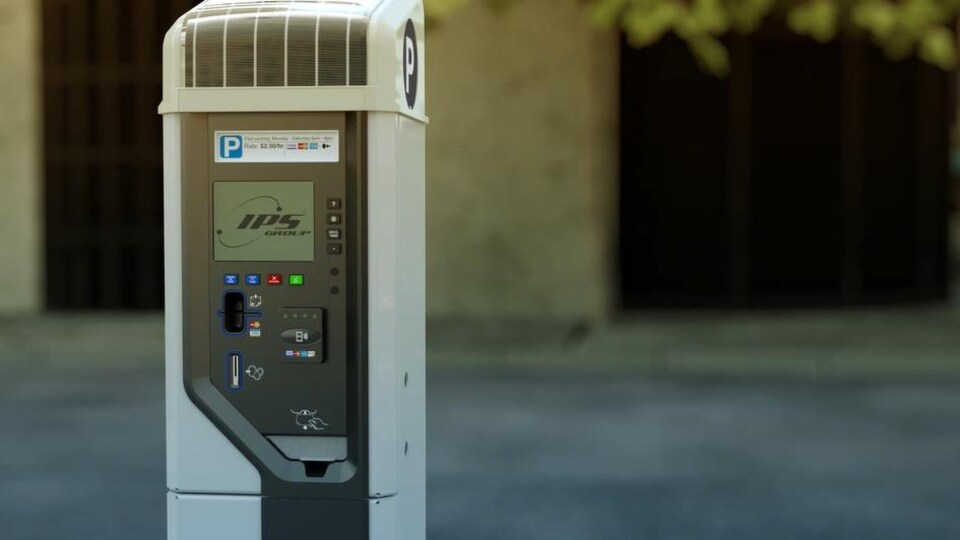 3,3 M$ pour remplacer les bornes de stationnement à Québec | Radio ...