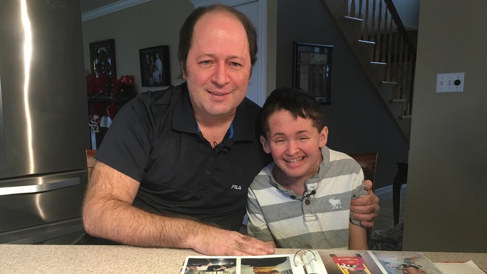 Père et fils sauvés par une greffe de moelle osseuse à 20 ans d'intervalle