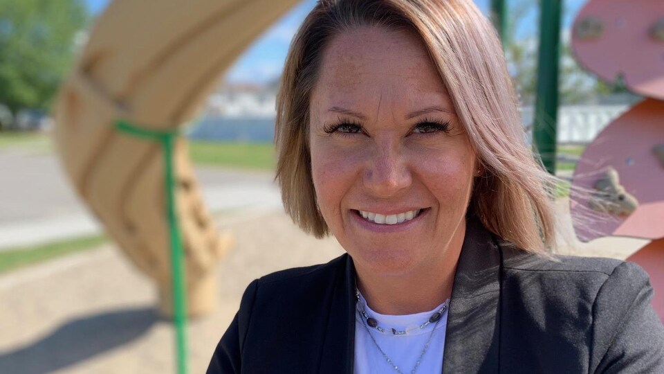 L’ex-porte-parole de GNL Québec, Stéphanie Fortin, se lance en ...