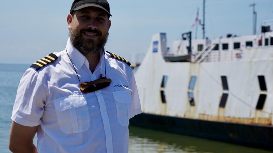 L’art voguera vers d’autres yeux à bord de l’Héritage 1 cet été | Radio ...