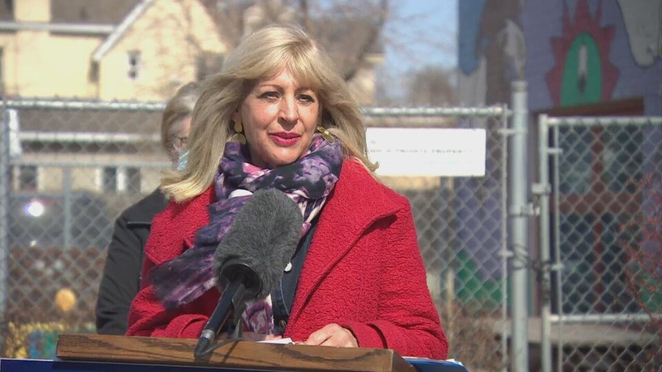Cathy Cox, 10e députée du PC qui ne se représentera pas aux prochaines ...