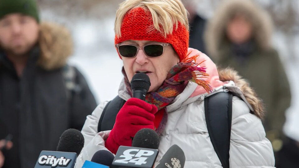 Des éclosions dans 20 refuges à Toronto mènent à plus de 300 ...