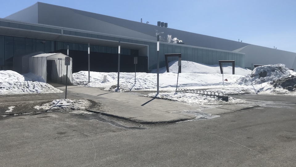 Infiltrations d’eau importantes au Centre sportif Marc-Simoneau | Radio ...