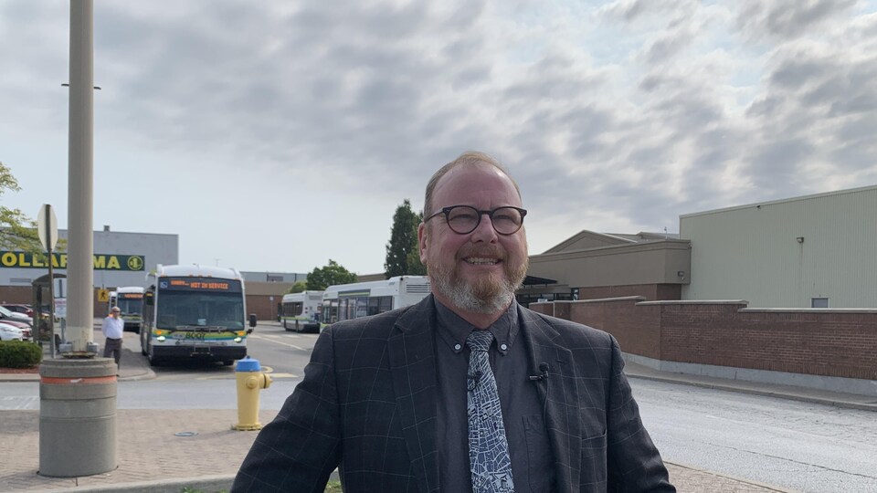 Des visions du monde s’affrontent dans la course à la mairie de Windsor ...