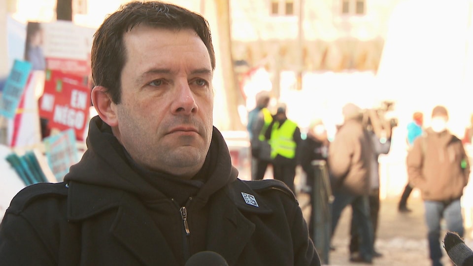 Le SFPQ pourrait déclencher une grève en mars | Radio-Canada.ca