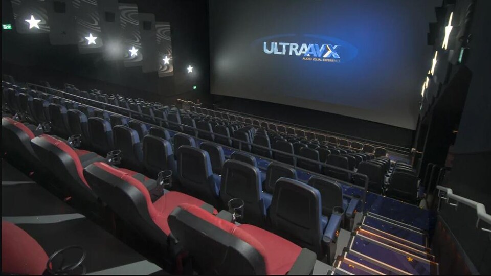 Cineplex a réduit sa perte grâce à Spider-Man , mais la COVID-19 nuit ...