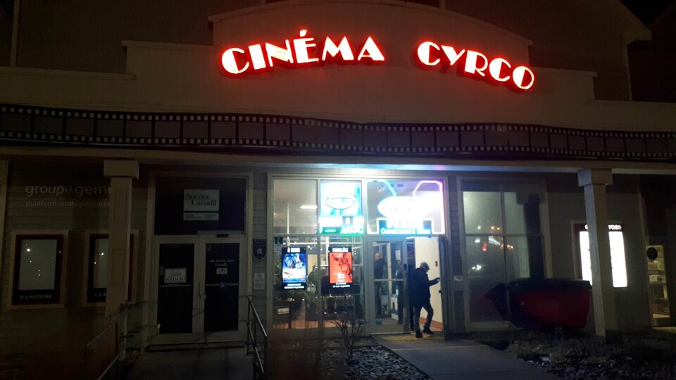 Le cinéma Cyrco, la seule salle de cinéma aux Îles pourrait cesser ses ...