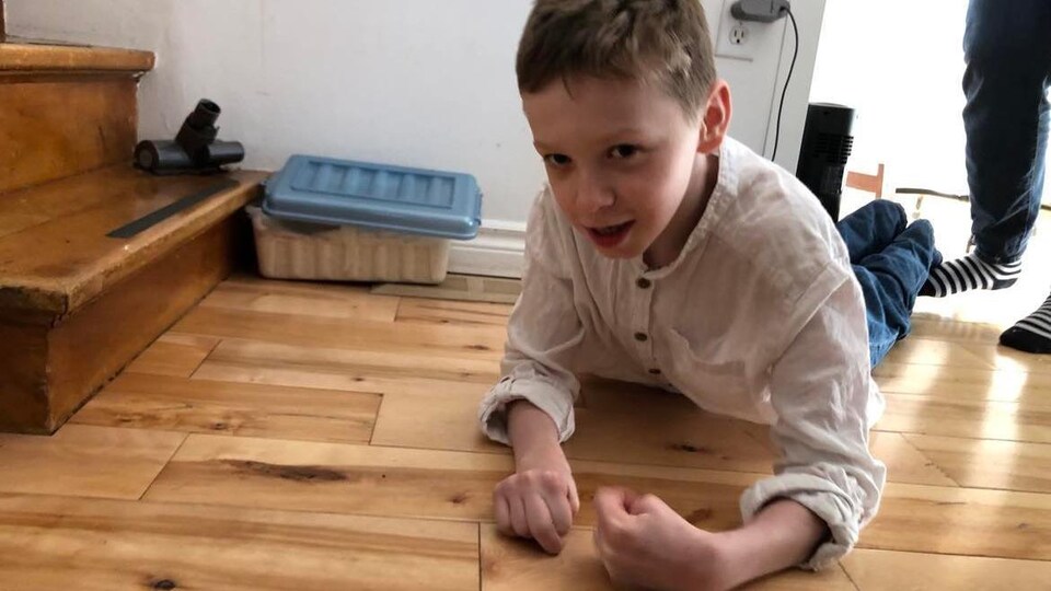 Une marchette intelligente pour un jeune Mont-Jolien, qui centuple sa ...