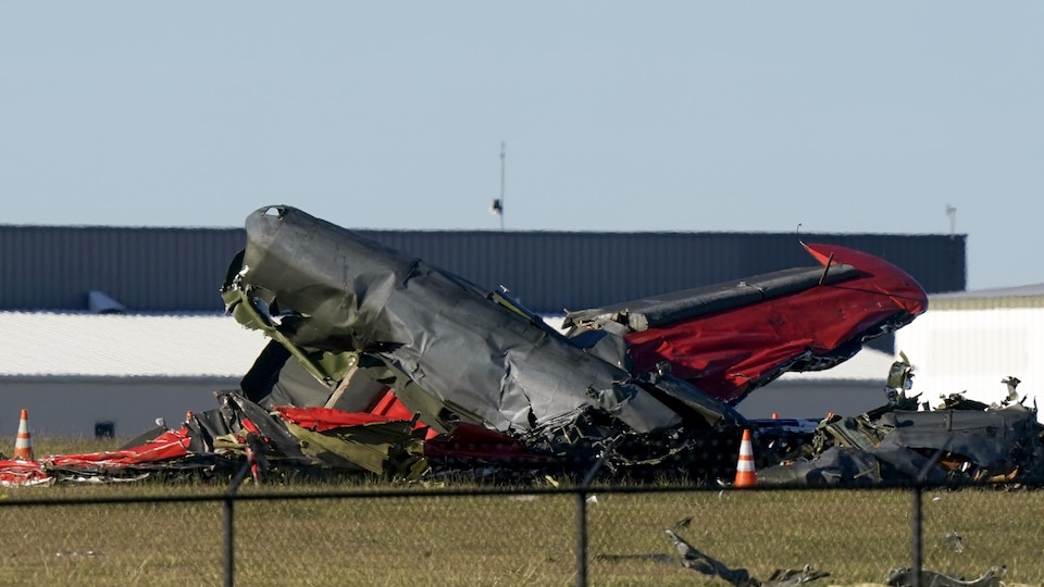 Six morts dans une collision d’avions de la Seconde Guerre mondiale au ...