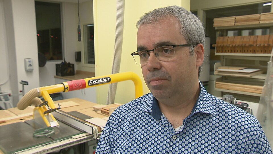 Le dernier cours de travaux manuels à Québec menacé de disparaître ...