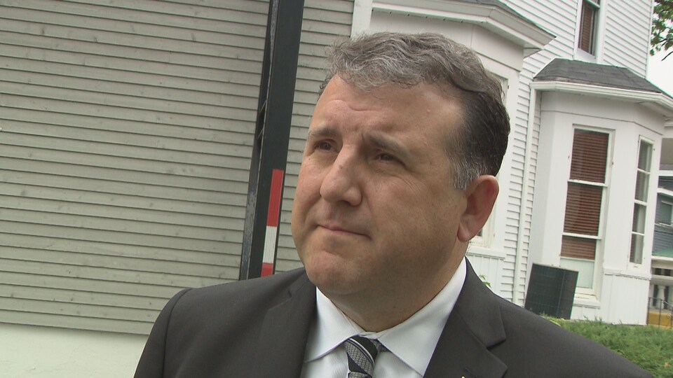 Le député de Moncton-Est discute de son avenir politique