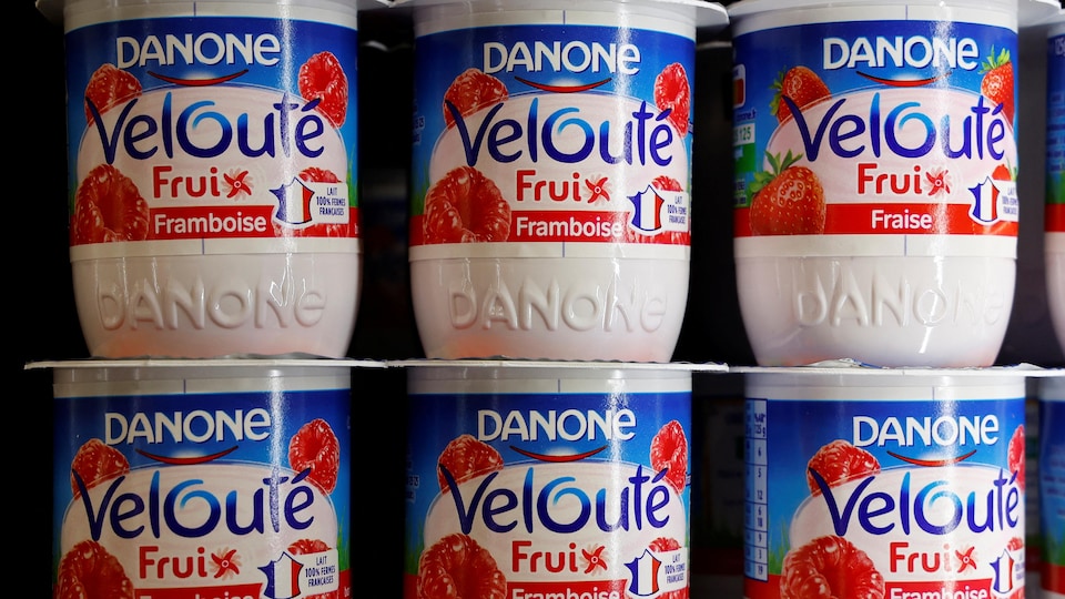 Danone poursuivi par des ONG pour pollution au plastique | Radio-Canada.ca