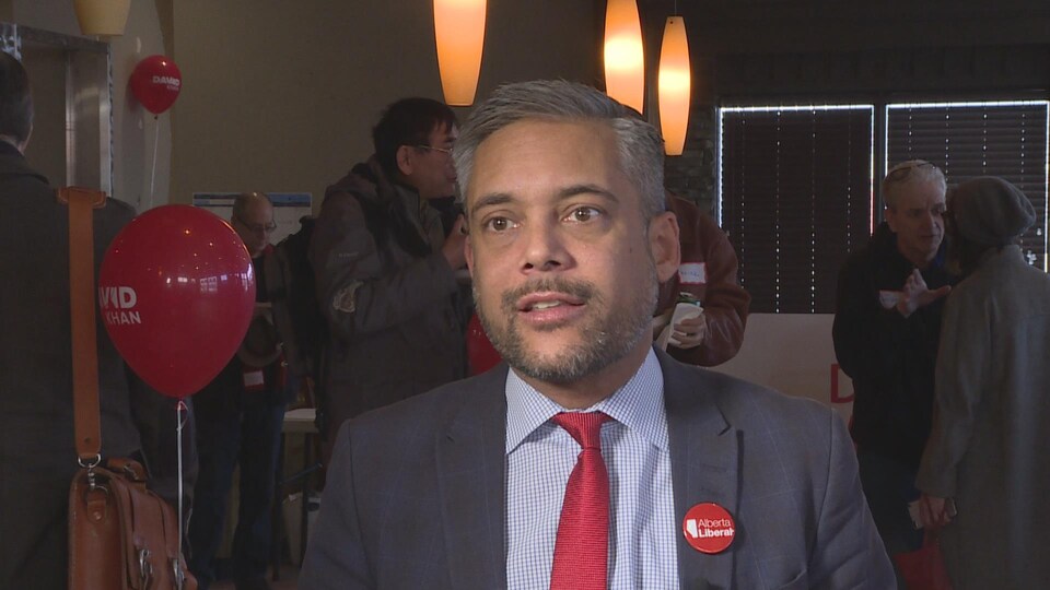 David Khan se lance contre Jason Kenney dans Calgary-Lougheed | Radio ...