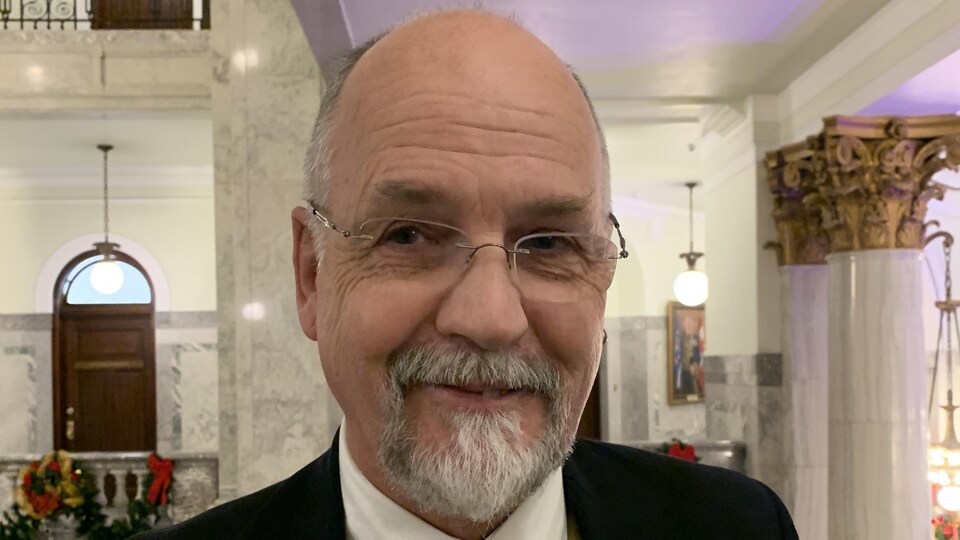 Le portrait de Rachel Notley accroché à l’Assemblée législative de l ...