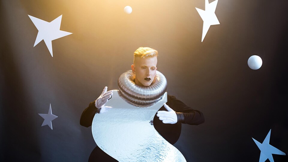 Découvrez le chanteur Denique en 5 questions | Radio-Canada.ca