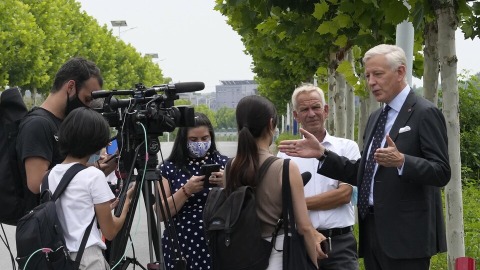 Dominic Barton nie des liens avec McKinsey pendant son mandat d ...