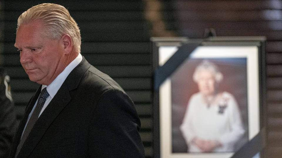 L’Assemblée législative de l’Ontario rend hommage à la reine Élisabeth ...