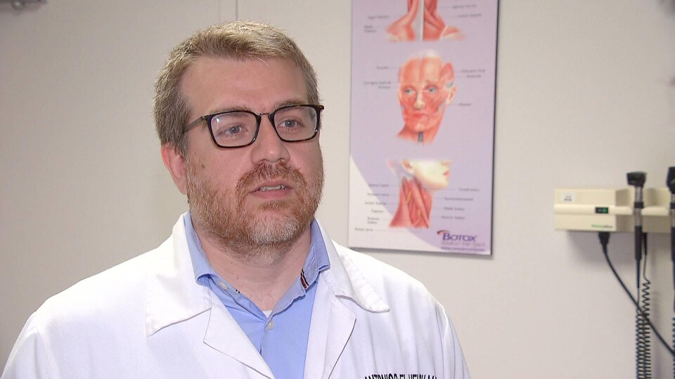 Parkinson : des neurochirurgiens du N.-B. attendent le feu vert du ...