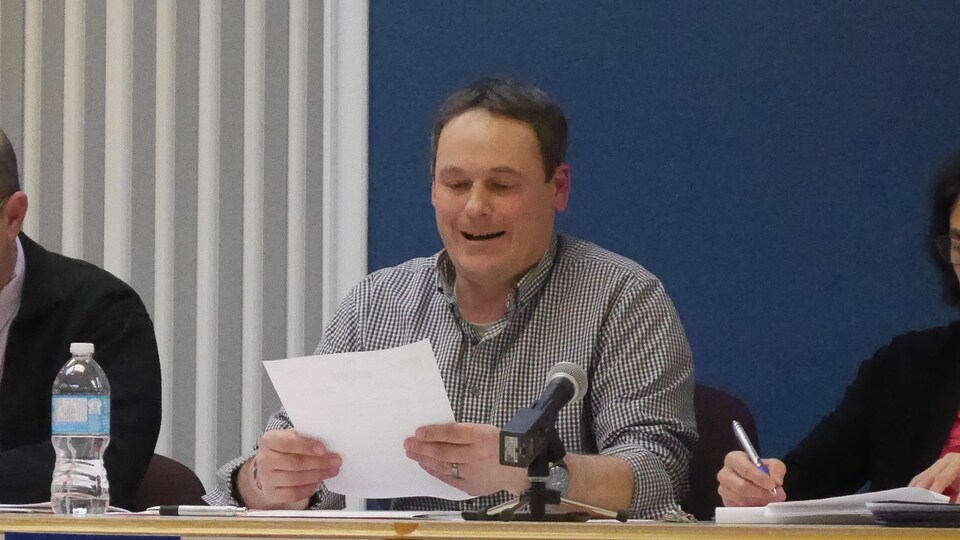 Le maire de Sainte-Anne-des-Monts plaide pour de meilleurs soins de ...