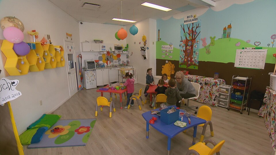 La hausse salariale des éducatrices de CPE inéquitable, selon les ...