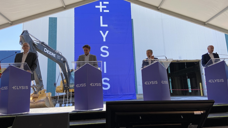 Elysis entame la construction de ses prototypes de cuves | Radio-Canada.ca