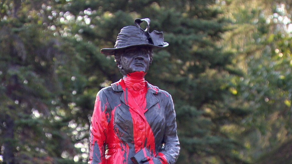 Emily Murphy : pionnière du droit des femmes et leader du discours anti ...