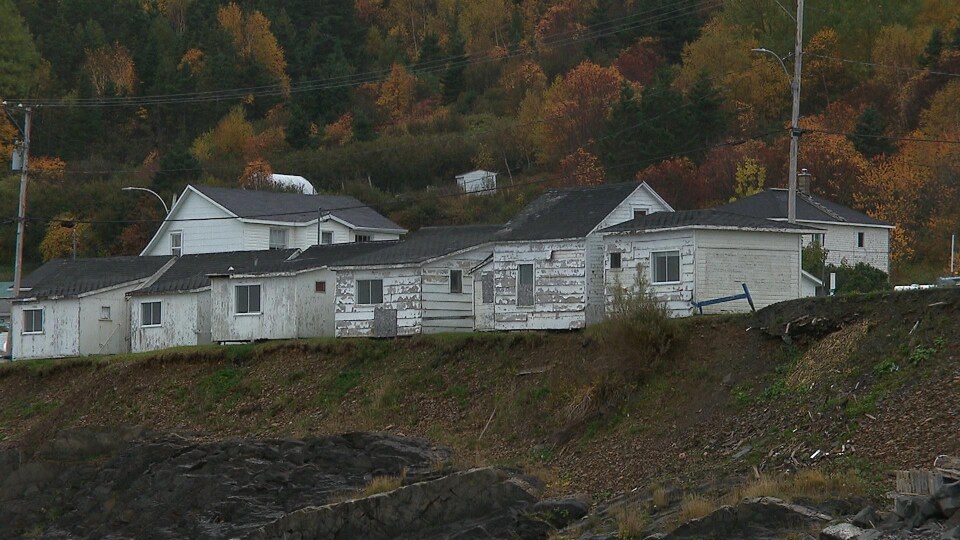 Érosion des berges : Gaspé refuse de déplacer la rue des Touristes à L ...
