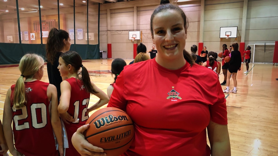 Deux saisons universitaires en un même automne pour Ève-Marie Houle ...