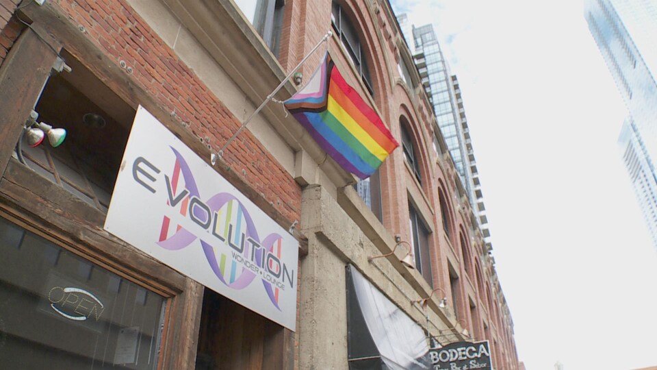 De la clandestinité à l’acceptation : lever le voile sur l’histoire ...