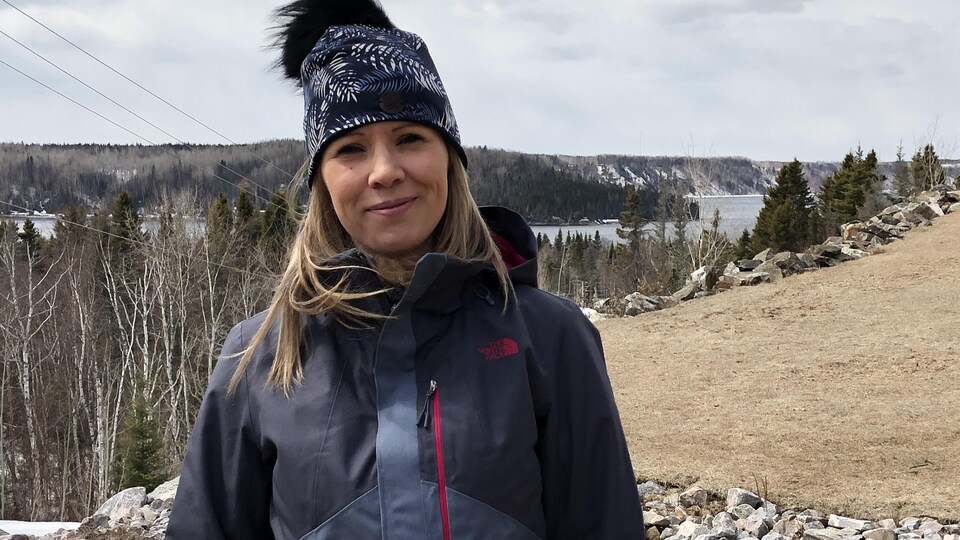 Bouger au balcon : la pandémie n’arrête pas les résidents du Château ...