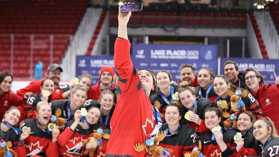 Deux joueuses des Huskies médaillées d’or aux Jeux mondiaux ...