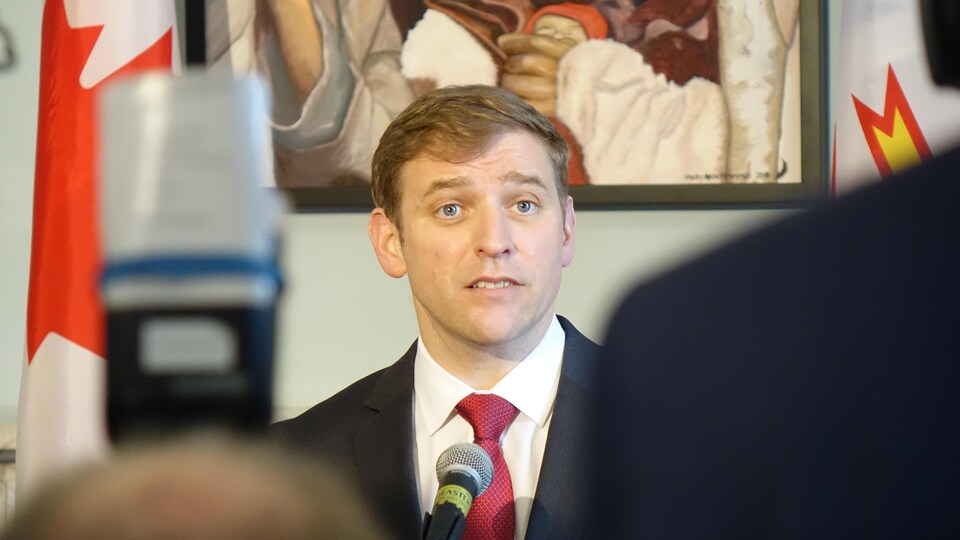 Andrew Furey présente son nouveau Cabinet | Élections Terre-Neuve-et ...